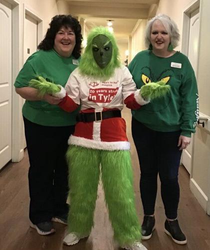 The Grinch cheers seniors on Christmas | News | athensreview.com