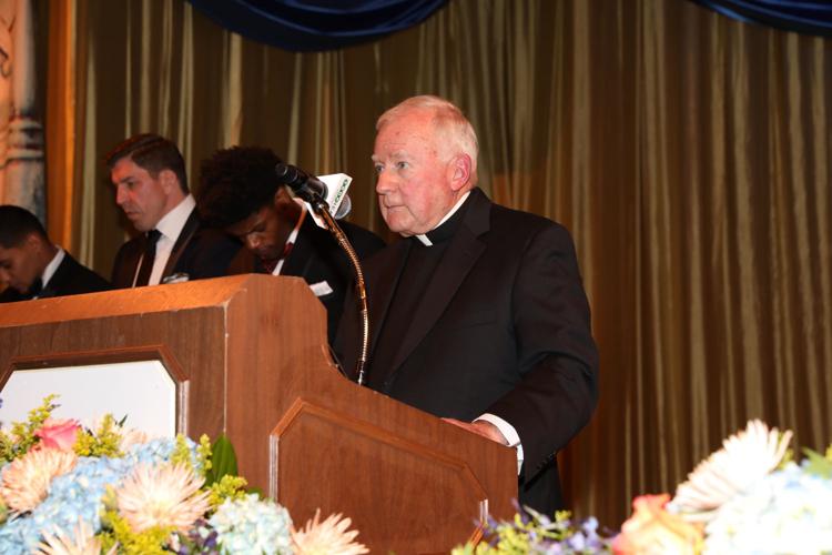 Football stars honored at Maxwell Awards Gala | Gallery ...