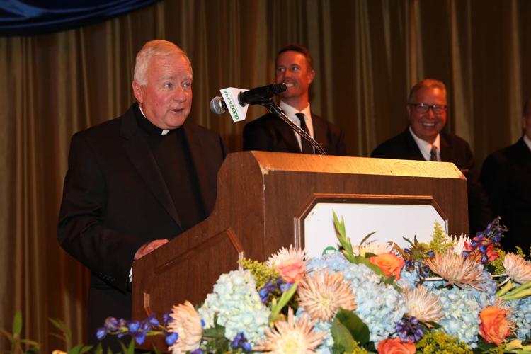 Football stars honored at Maxwell Awards Gala | Gallery ...