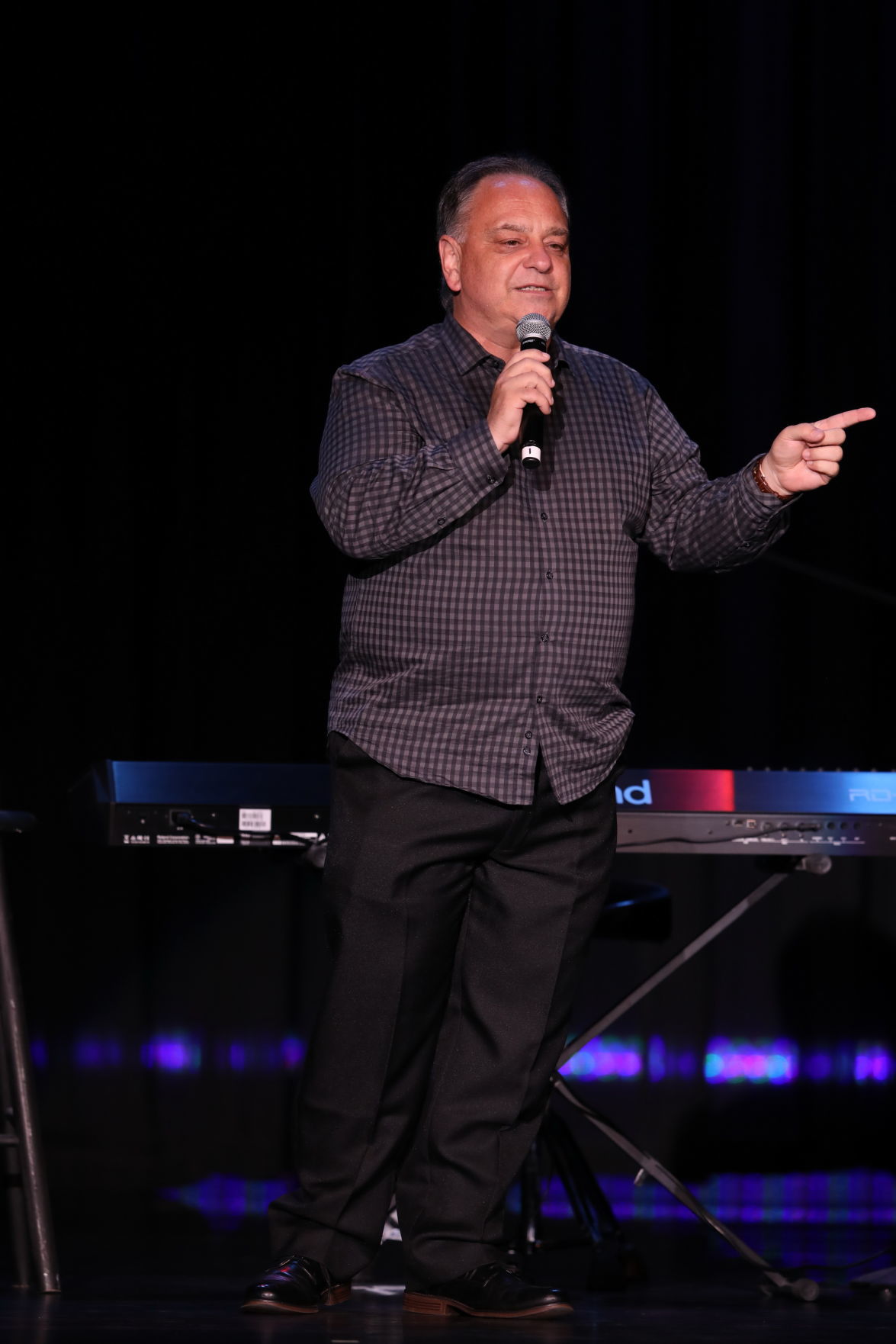 Jon Lovitz performs at Howie Mandel Comedy Club | Gallery ...