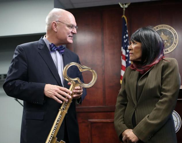 Atlantic City singer receives key to the city | | atlanticcityweekly.com