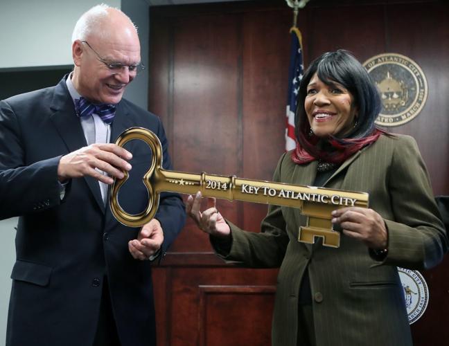 Atlantic City singer receives key to the city | | atlanticcityweekly.com
