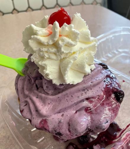 Sundaes in the Summer … at Royale Crown | Dining | atlanticcityweekly.com