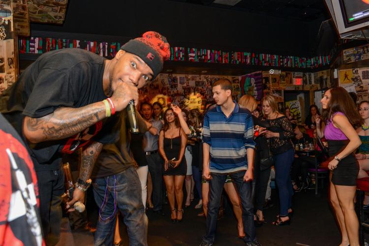 Planet Rose Karaoke bar at Tropicana | Featured | atlanticcityweekly.com