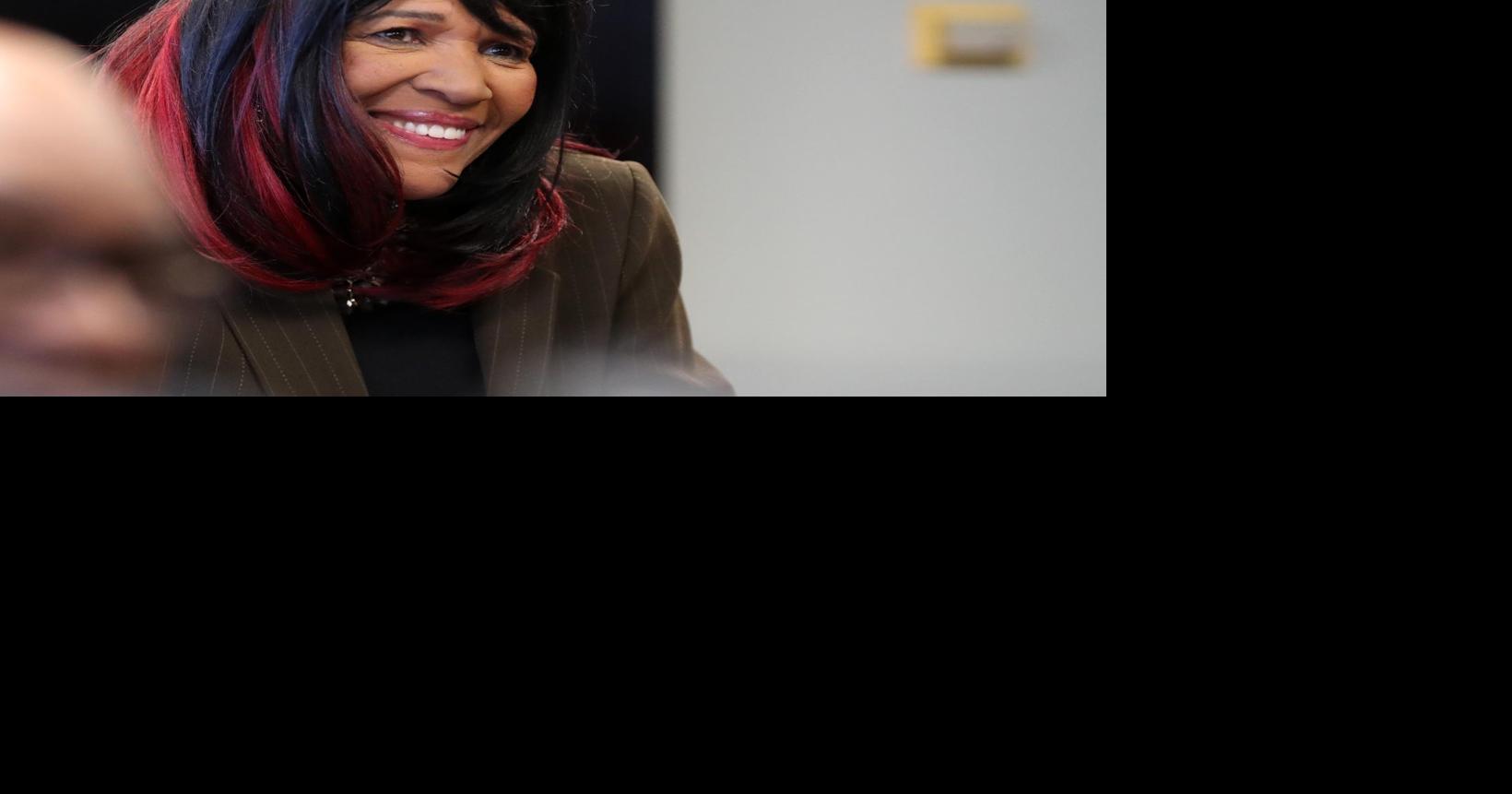 Angela Burton receives the key to the city | | atlanticcityweekly.com