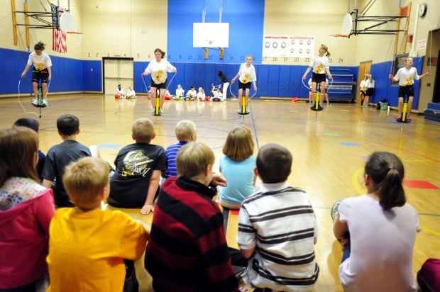 Seward Elementary School jump rope team tours Auburn | Local News ...
