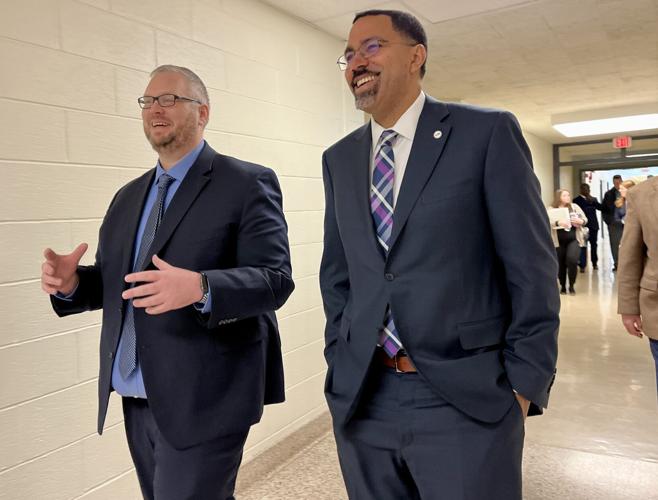 SUNY chief tours Cayuga Community College's Auburn campus, meets with ...