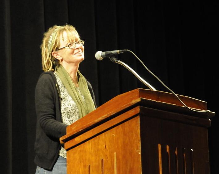 Hundreds attend long-awaited evening with author Anne Lamott in Auburn