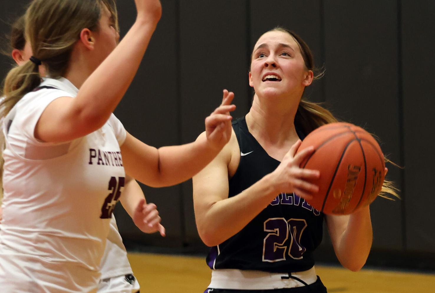 Union Springs girls beat Port Byron in holiday tourney (pics)
