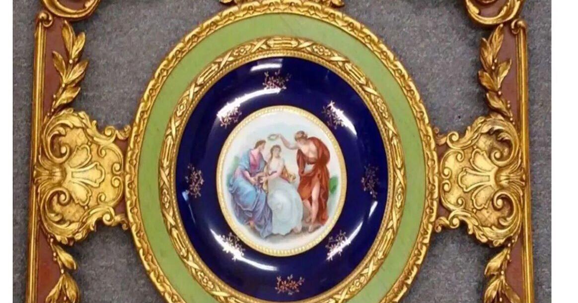 Value of Empire plate depends on the size of the piece