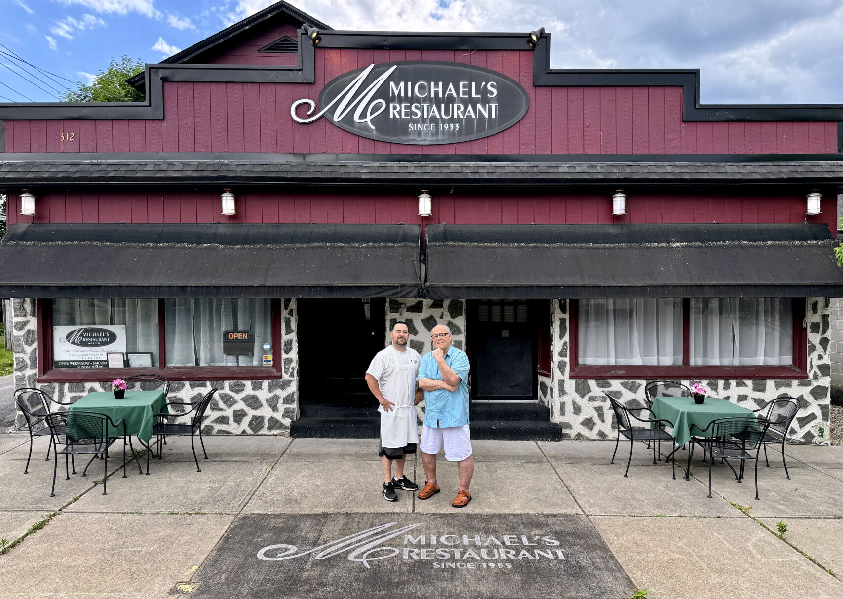 Michael's restaurant store