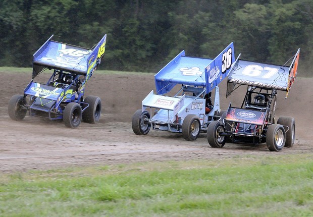 Parent captures feature race at Rolling Wheels in Elbridge