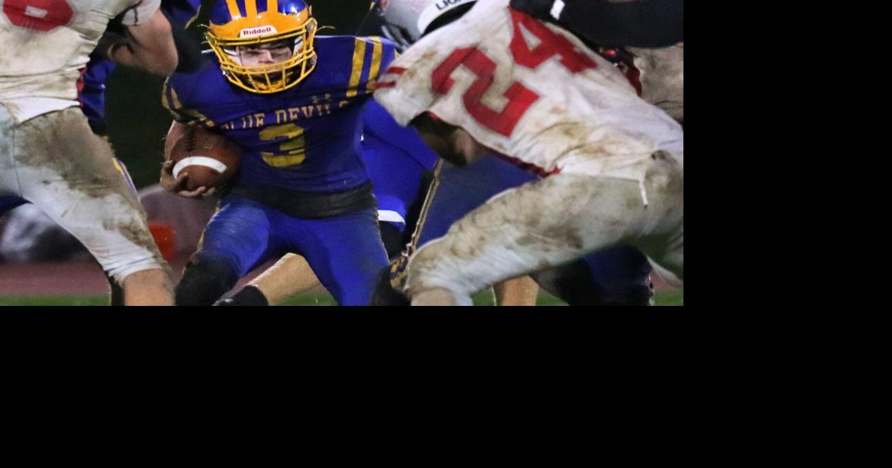 Cato-Meridian football falls to Lowville (photos, video)