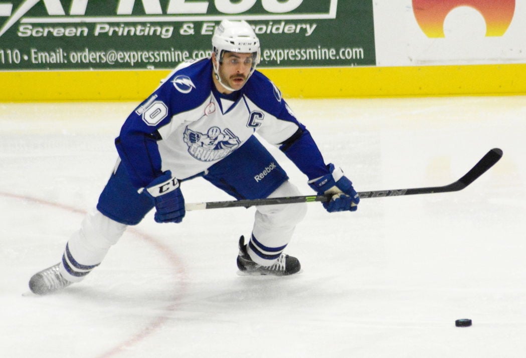 Syracuse Crunch answer quick, beat Hershey Bears 5-1