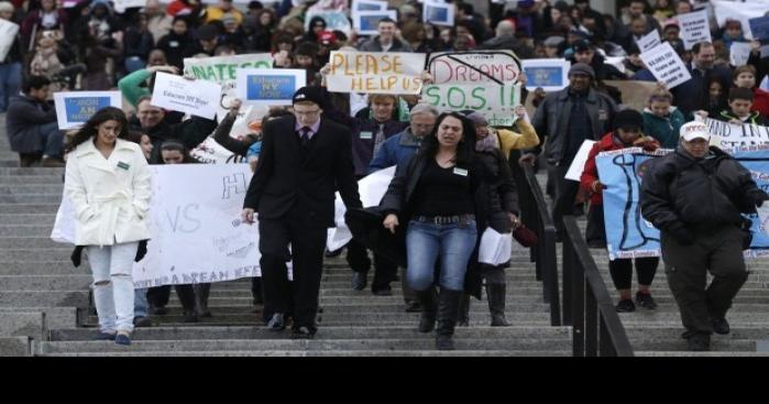 Bus tour ends with Albany rally