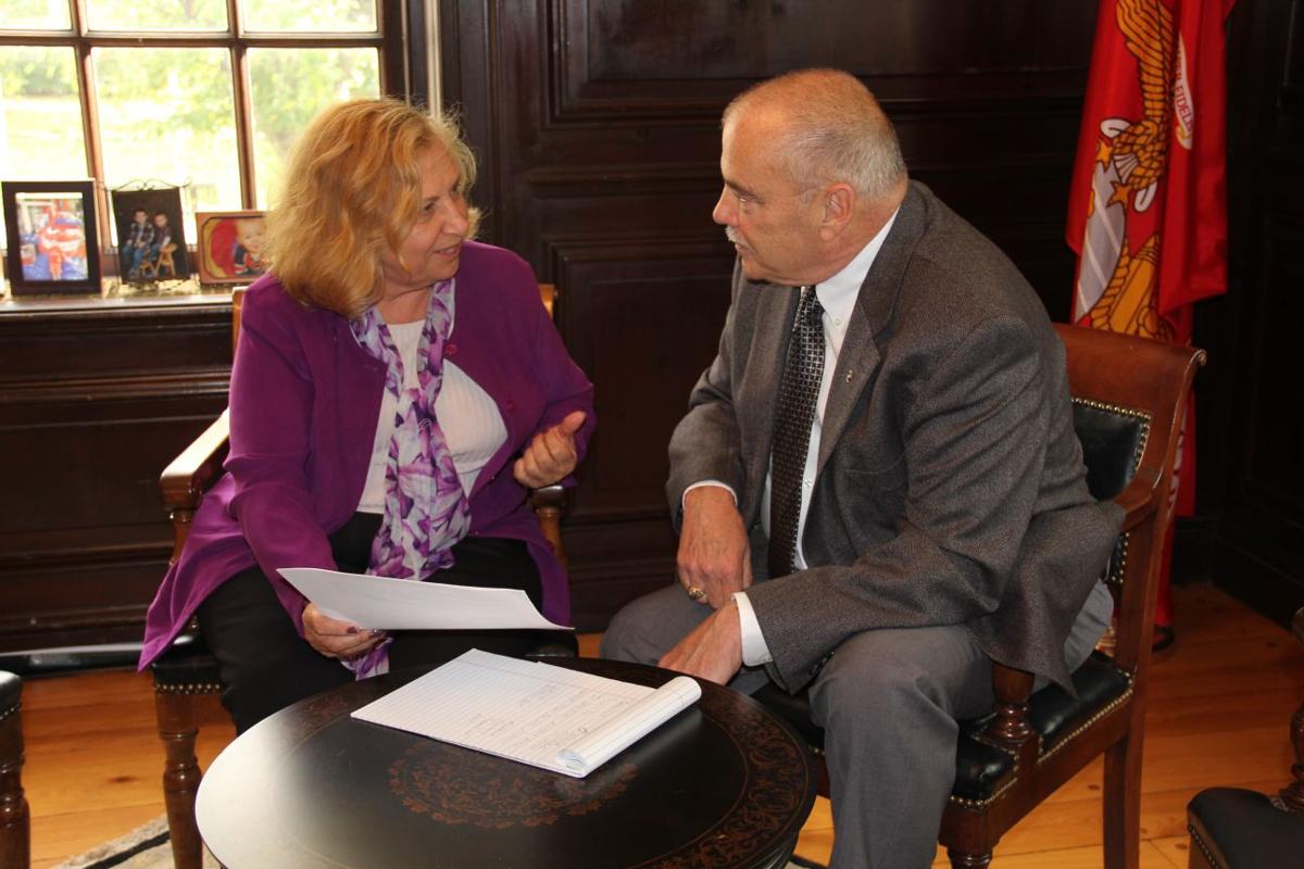 Auburn Mayor Michael Quill endorses Diane Dwire in bid to unseat ...