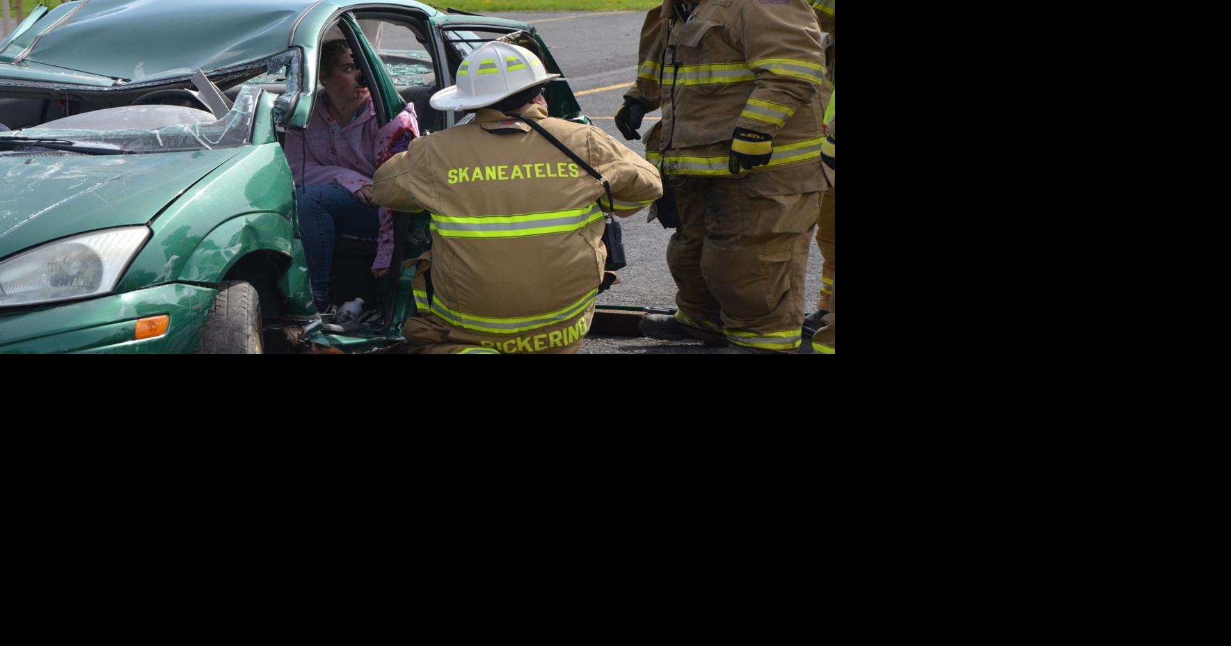 'Make the right choice': Skaneateles students learn lesson in mock DWI ...