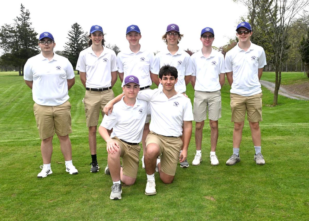 Union Springs boys golf's bond leads to undefeated season