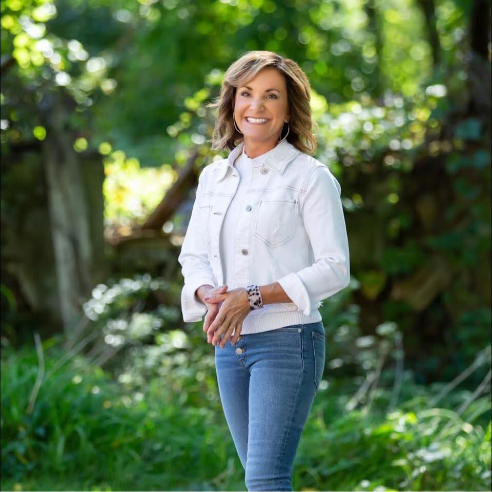 Union PAC targets GOP NY Senate candidate Julie Abbott over aquarium ...