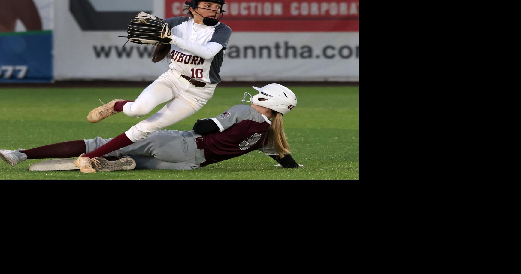 Auburn softball beats Central Square (photos, video)