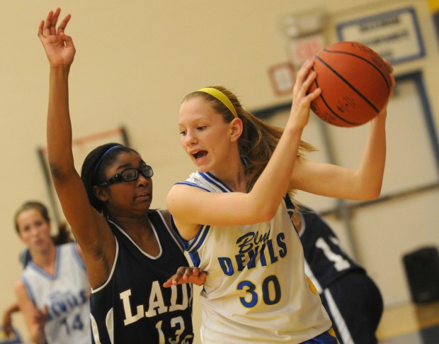 Cato-Meridian girls drop intense one to SAS | Local Sports | auburnpub.com