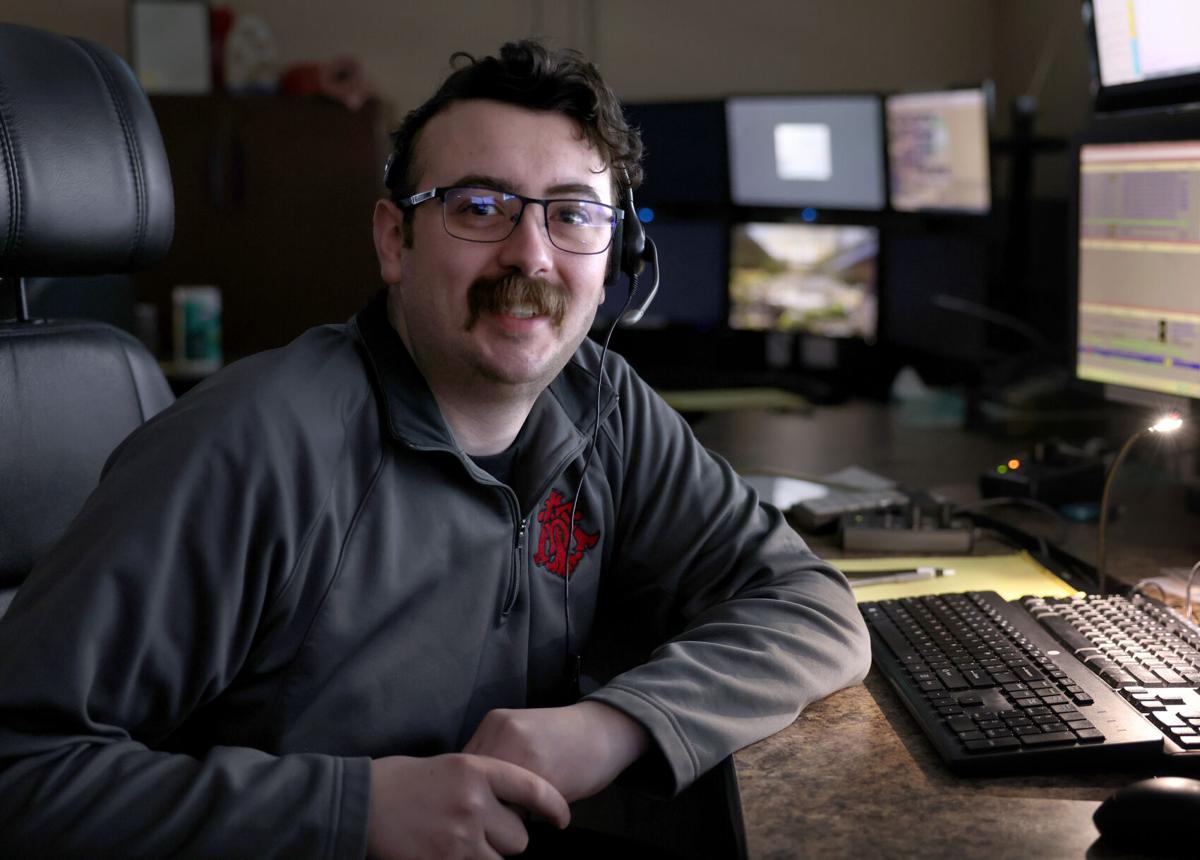 Cayuga County 911 dispatcher guides mother through birth