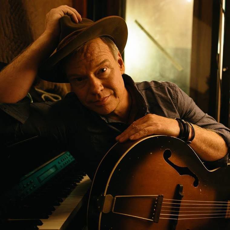 'Lullaby' singer Mullins to perform at Auburn Public Theater