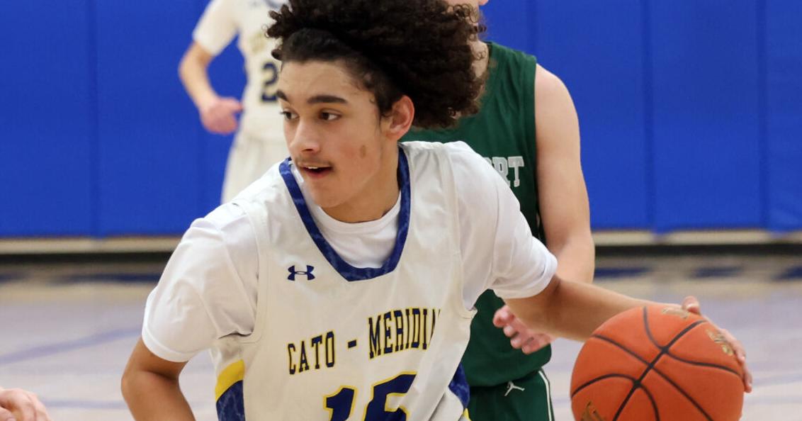 Cato-Meridian boys basketball upsets Tully in sectionals