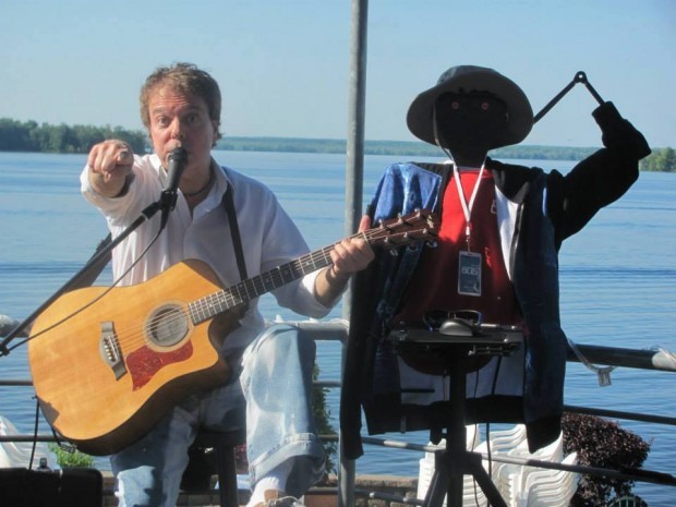 A man and his mannequin: Dave Porter, formerly of 805, plays Kosta's ...