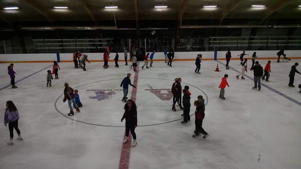 'More than hockey': Volunteers at Auburn's Casey Park ice rink ready ...