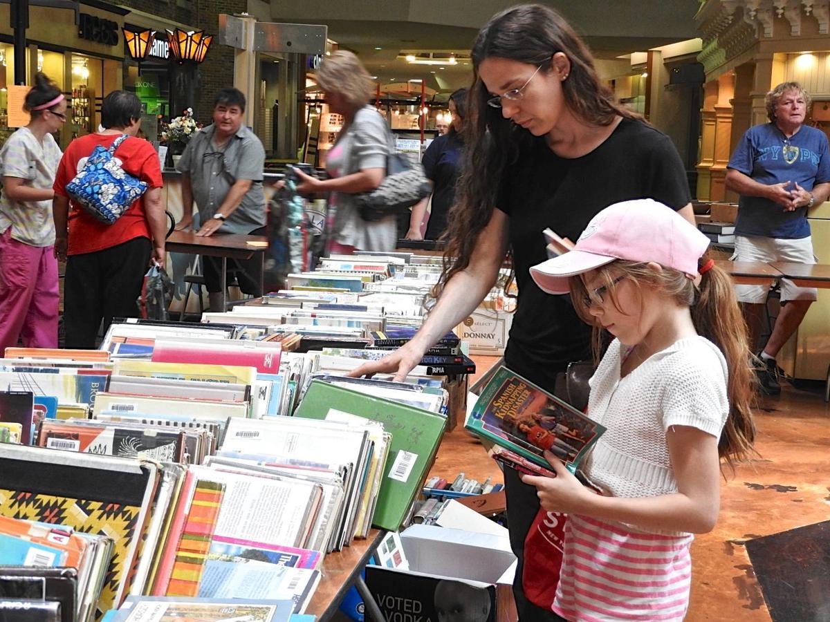 Book Bonanza sale at Fingerlakes Mall to support cats group