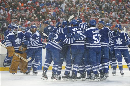 Maple Leafs beat Red Wings in snowy Winter Classic