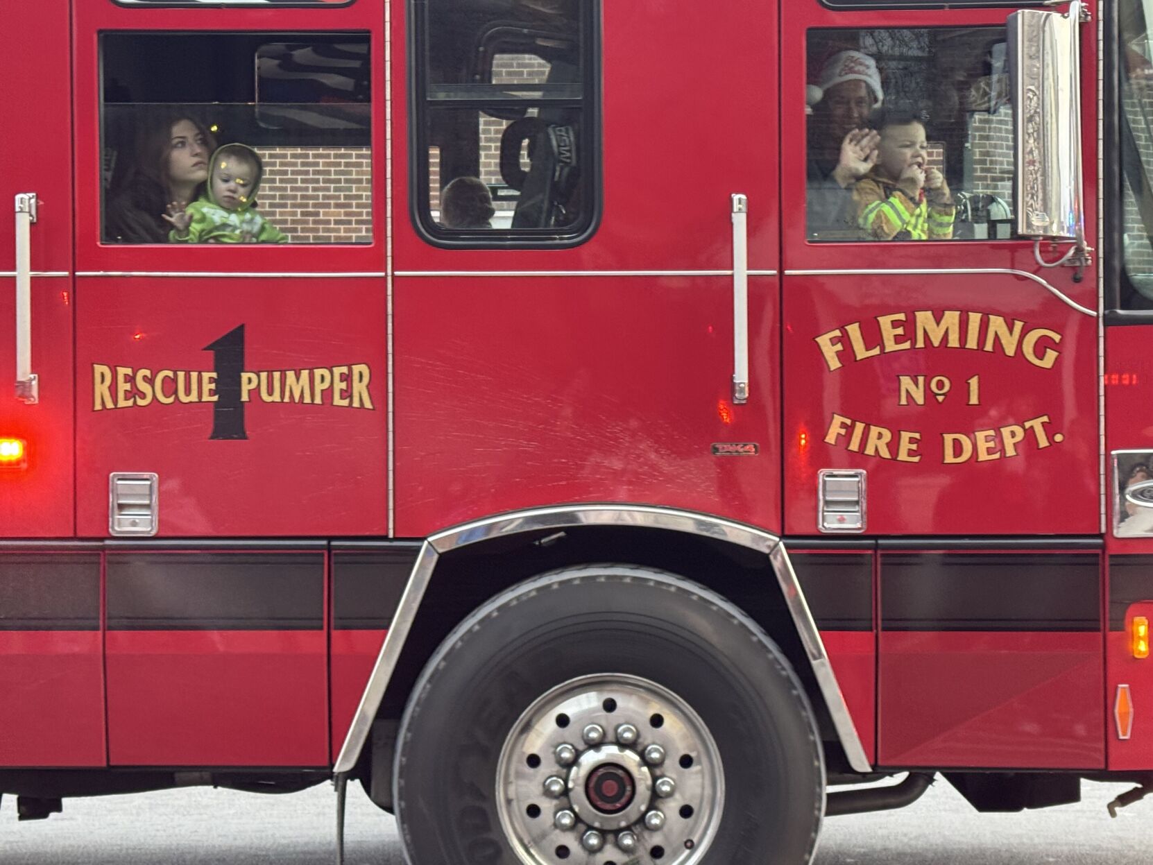 Holiday Parade in downtown Auburn (photos, video)