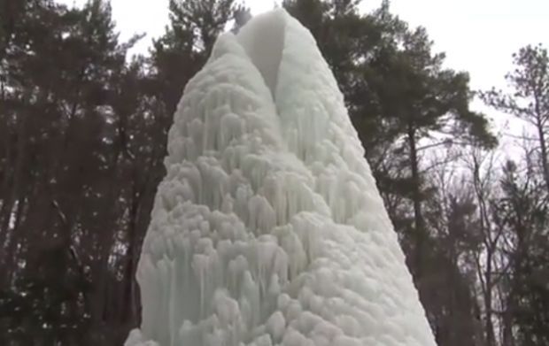 VIDEO: 'Ice volcano' forms at geyser in Letchworth State Park