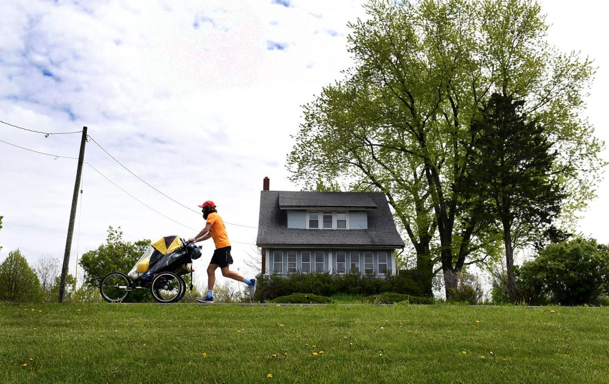 Gallery: Rob Pope, like Forrest Gump, crisscrosses America on foot ...