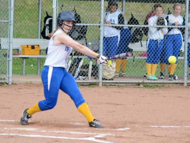 Cato-Meridian softball team uses aggressive baserunning to top Weedsport
