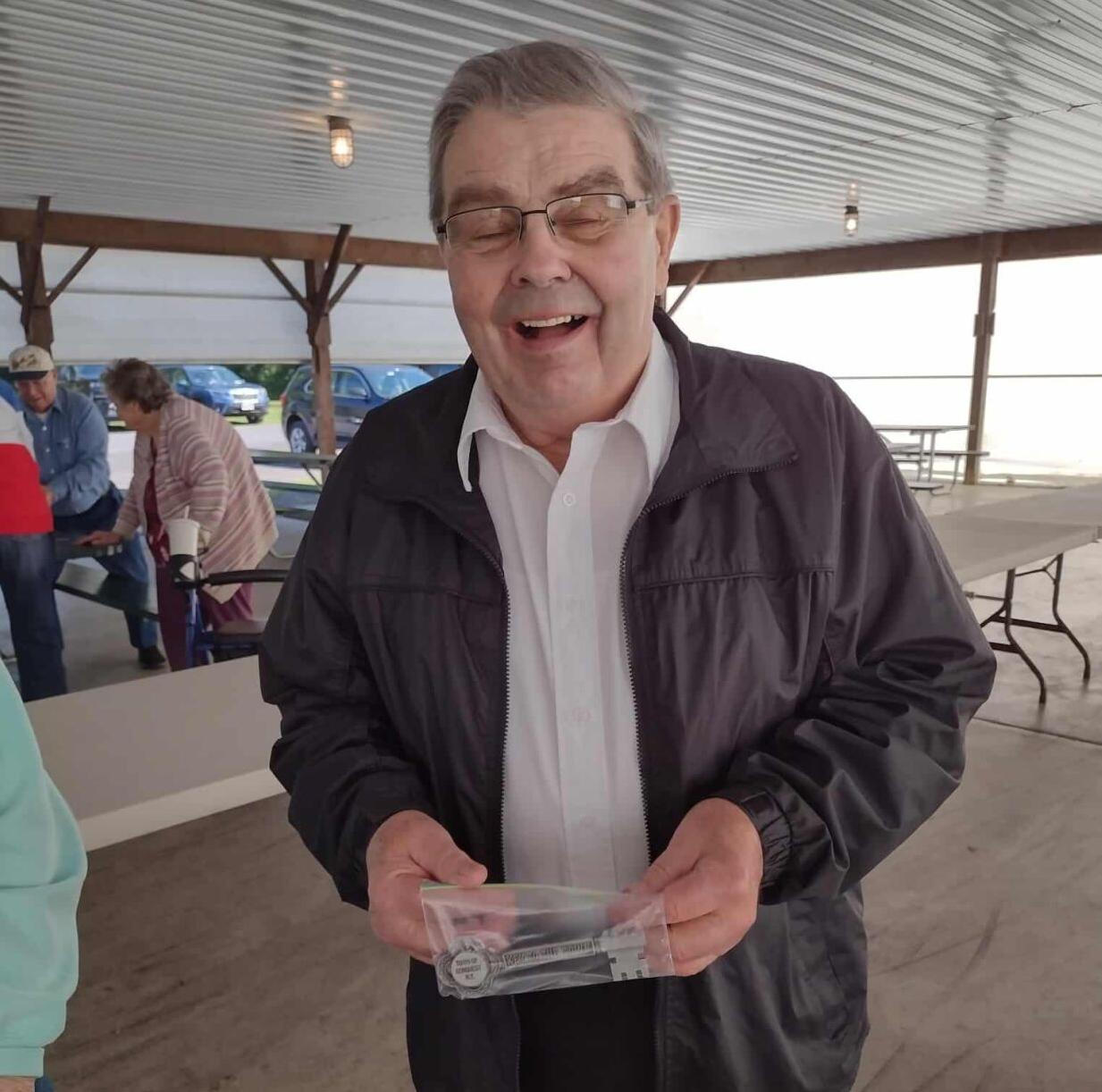 Seniors Hoover, Vogel receive key to town of Conquest