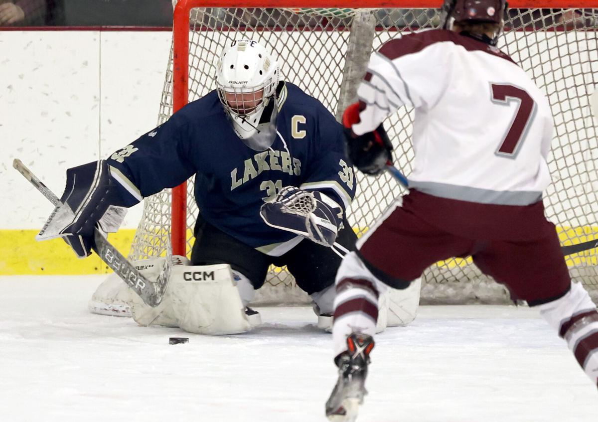 Skaneateles boys ice hockey takes down Oswego