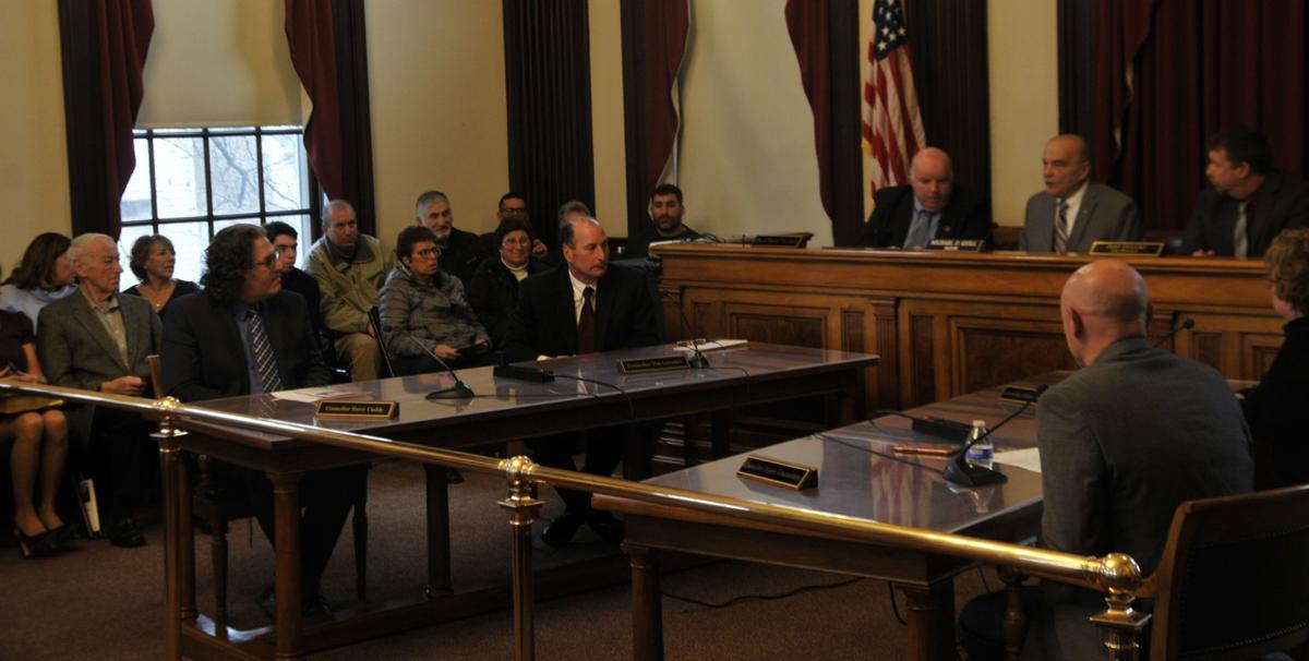 'Do our very best': Auburn mayor, city councilors sworn in | Local News ...