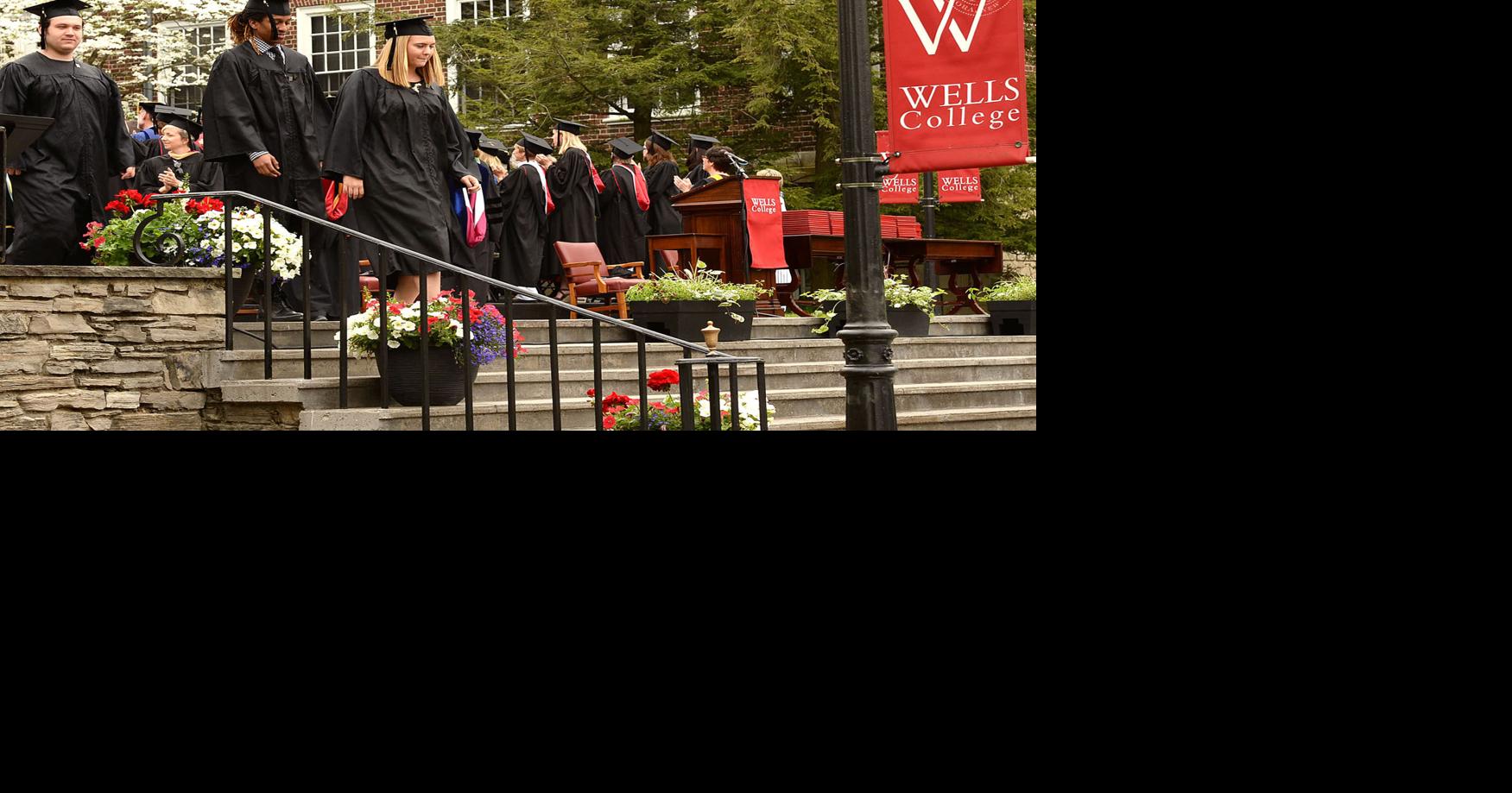 Wells College confers 135 degrees at Saturday commencement in Aurora