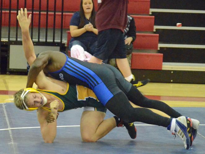 Kenwood wrestlers should be strong dual-meet team | Sports | avenuenews.com