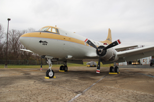 Back to the future: 1952 Martin 4-0-4 gets new paint job in original ...