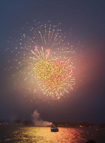 MTABC Fireworks Extravaganza returns with dazzling display | Local ...
