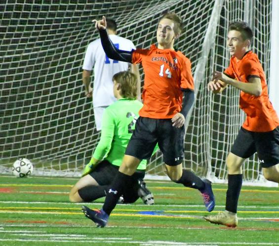 Nesteruk leads Mavericks over Pointers, to region title | Sports ...