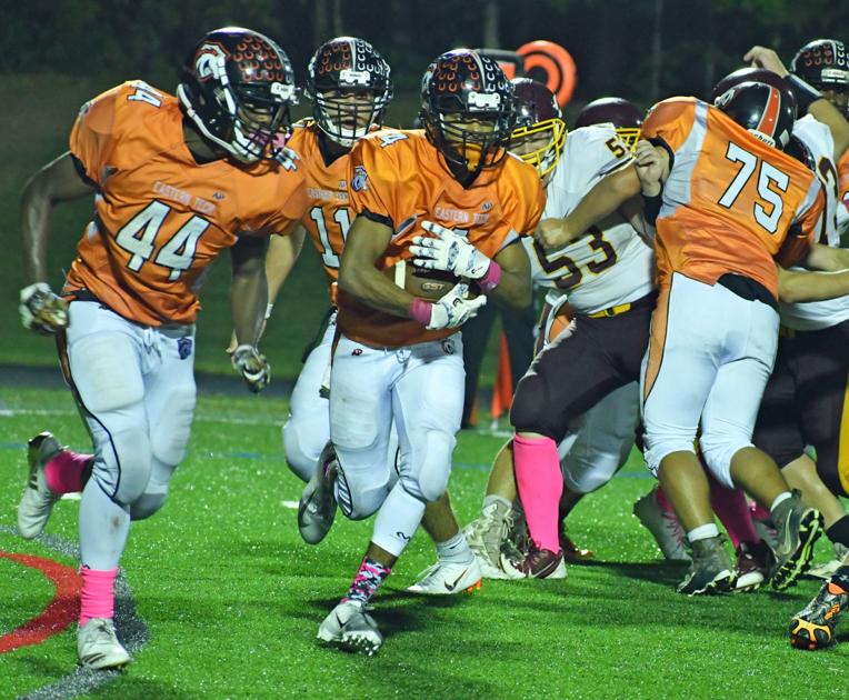 Maverick football to host regional title game | Sports | avenuenews.com