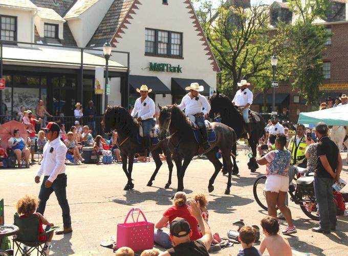 Dundalk holds 90th Independence Day Parade | Local Events | avenuenews.com