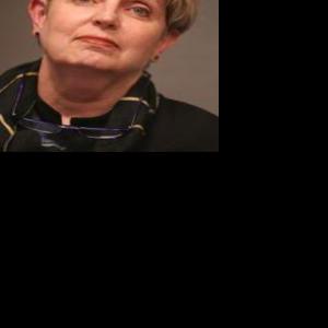 Ms. Pinder, library official who oversaw variety of projects including ...