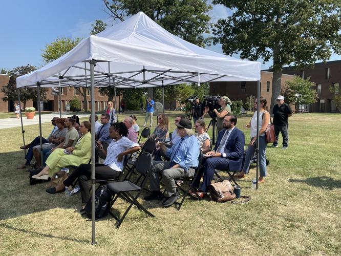 CCBC launches digital navigator program | Local Folks | avenuenews.com