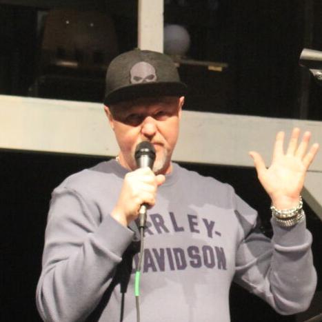 Professional musician Dave Fowler speaks to Avery County students ...