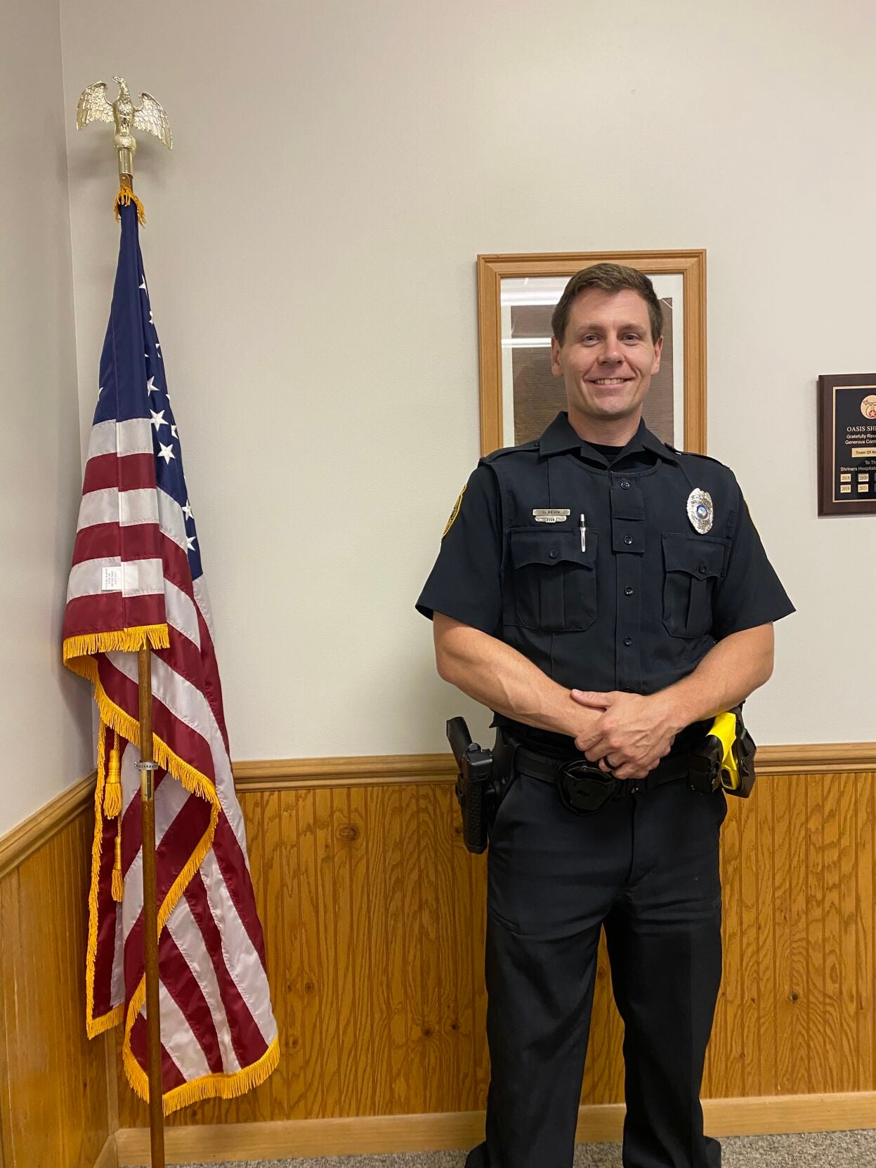 Newland PD welcomes two new officers | News | averyjournal.com